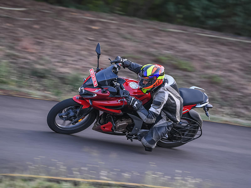 Bajaj Pulsar F250 Images - Pulsar F250 Interior & Exterior [28 Photos]