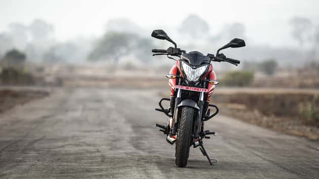 Pulsar NS200 Images 📸 | Bajaj Pulsar NS200 Interior & Exterior Photos ...
