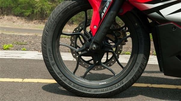 Bajaj Pulsar RS 200 Images - Pulsar RS200 Interior & Exterior [20 Photos]