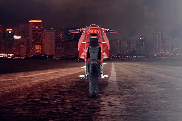 Cyborg Bob-e Images - Bob-e Interior & Exterior [10 Photos]