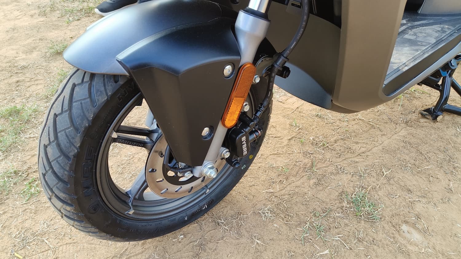 Vida V1 Images - V1 Interior & Exterior [14 Photos]