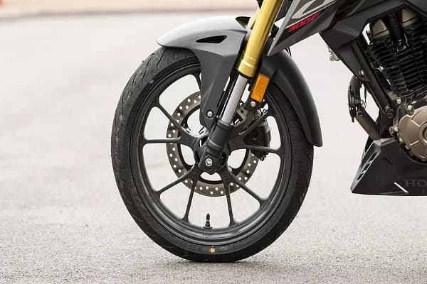 Honda CB300F Images - CB300F Interior & Exterior [27 Photos]