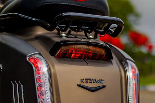 Keeway Sixties 300i Images - Sixties 300i Interior & Exterior [20 Photos]