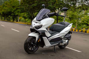 Keeway Vieste 300 Price - Images, Colours & Reviews