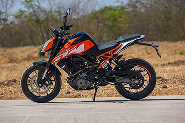 KTM Duke 250 Images - Duke 250 Interior & Exterior [22 Photos]