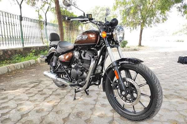 Royal Enfield Meteor 350 Images - Meteor 350 Interior & Exterior [36 ...