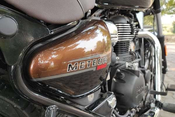 Royal Enfield Meteor 350 Images - Meteor 350 Interior & Exterior [36 ...