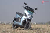 Simple One Price 2025 | Scooter Images, Mileage & Colours