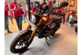 TVS Ronin Base Lightning Black (Base Model) On Road Price, Features & Specs