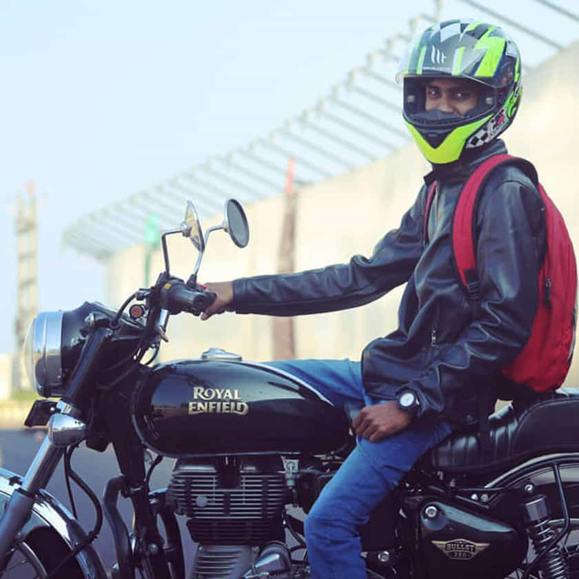 Royal Enfield Bullet 350 BS4 Price - Images, Colours & Reviews