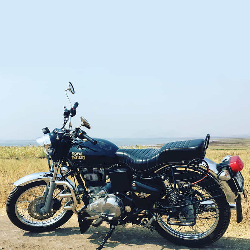 Royal Enfield Bullet 350 BS4 Price - Images, Colours & Reviews