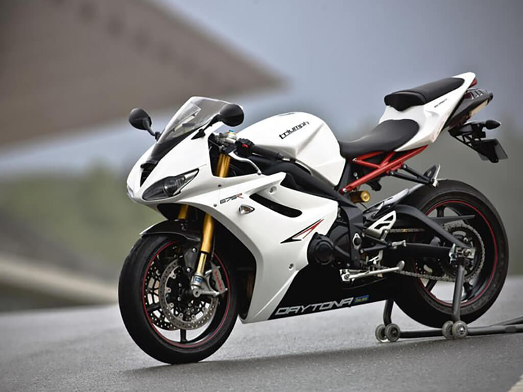 Triumph Daytona 675 Images - Daytona 675 Interior & Exterior [26 Photos]