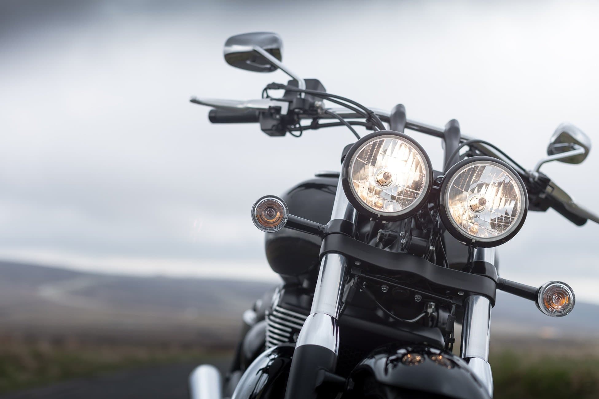 Triumph Thunderbird Storm Images- Thunderbird Storm Interior & Exterior ...