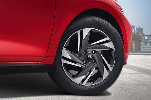 i20 Images 📸 | Hyundai i20 Interior & Exterior Photos, 360 View, Videos