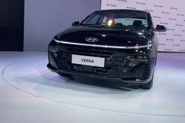 Hyundai Verna Images - Verna Interior & Exterior [38 Photos]