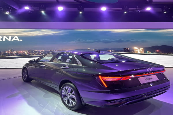 Hyundai Verna Images - Verna Interior & Exterior [38 Photos]