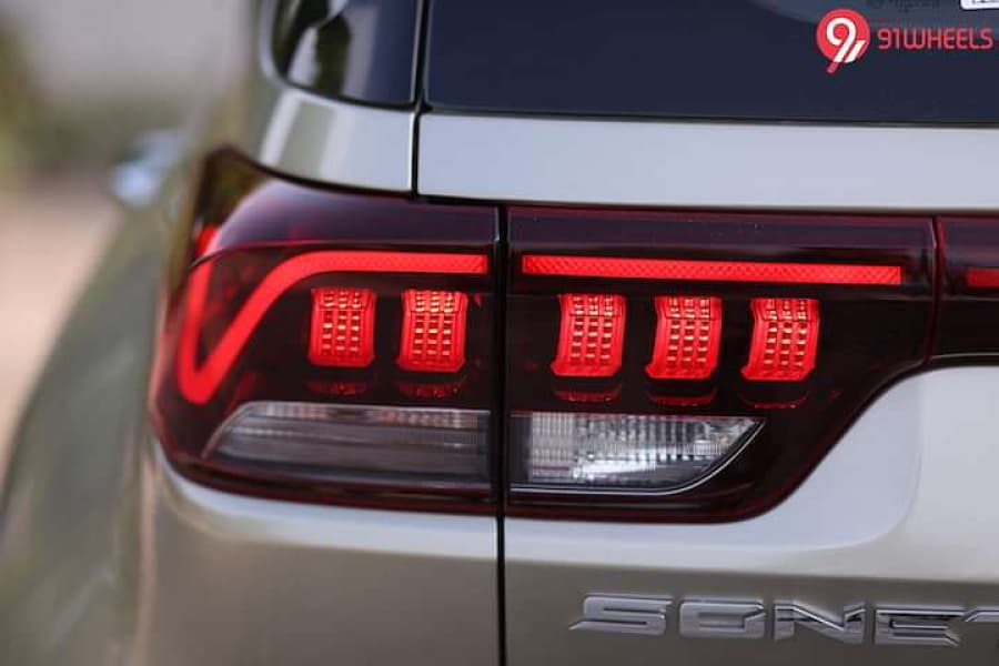 KIA Sonet Images - Sonet Interior & Exterior [47 Photos]