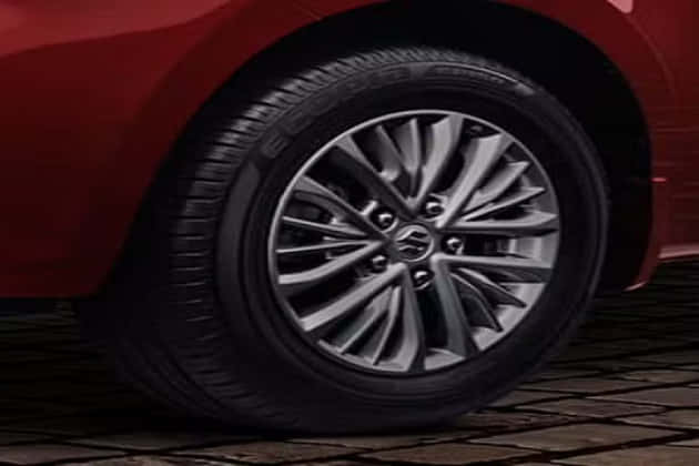 Ertiga Images 📸 | Maruti Suzuki Ertiga Interior & Exterior Photos, 360 ...