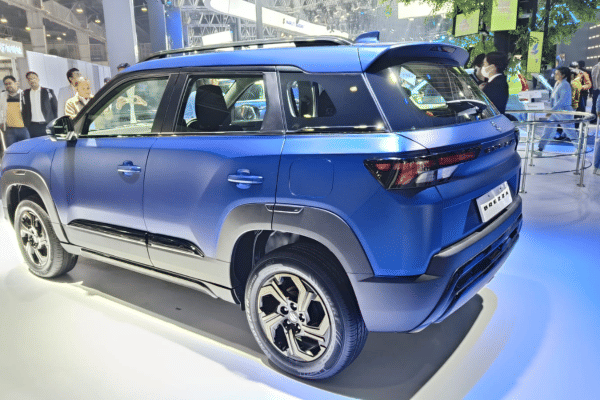 Maruti Brezza Images - Brezza Interior & Exterior [45 Photos]