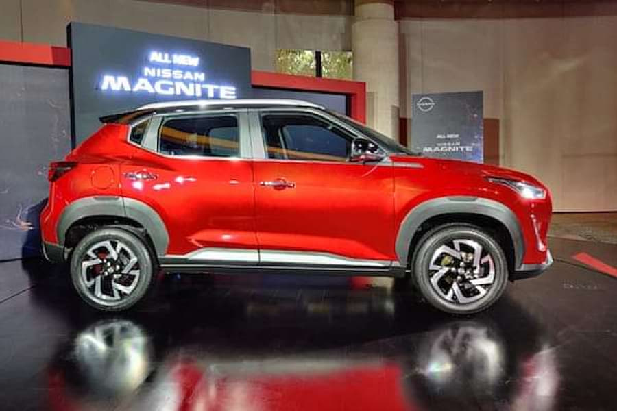 Nissan Magnite Images - Magnite Interior & Exterior [60 Photos]