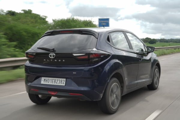 Tata Altroz Images - Altroz Interior & Exterior [36 Photos]