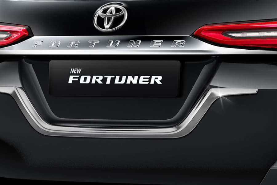 Toyota Fortuner Images - Fortuner Interior & Exterior [23 Photos]
