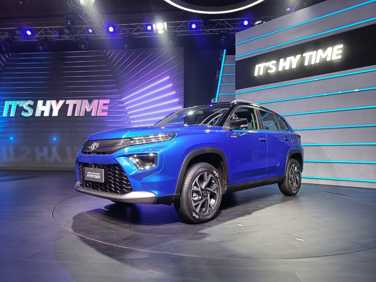 Toyota Urban Cruiser HyRyder Images - Urban Cruiser HyRyder Interior ...