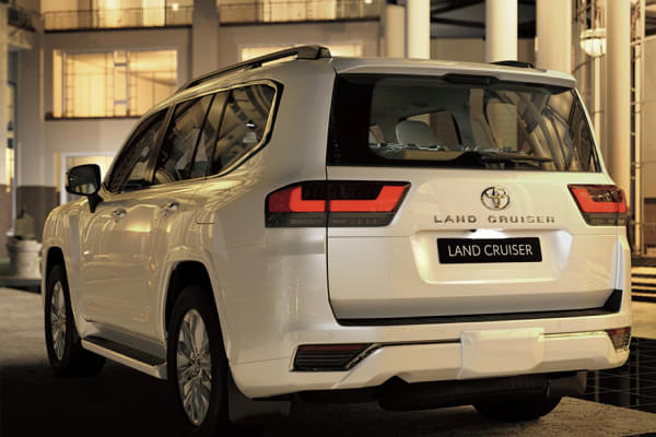 Toyota Land Cruiser Images - Land Cruiser LC300 Interior & Exterior [27 ...