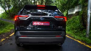 Toyota RAV4 Expected Price in India, RAV4 Launch Date, Exclusive Images ...