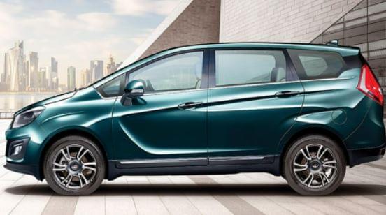 Mahindra Marazzo Price - Images, Colours & Reviews