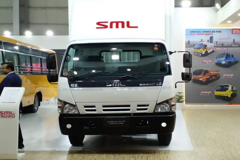 SML Isuzu Showcase Samrat GS 24ft MS Truck At Auto Expo 2023