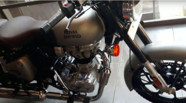 Royal Enfield classic 350 2019-20 - Check Offers, Price, Photos ...