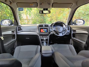 Maruti Brezza LXI Interior Modified to Look More Premium Than ZXI Model