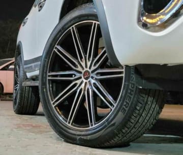 Toyota Fortuner Alloy Wheels - Here Are Top 5 Design Options!
