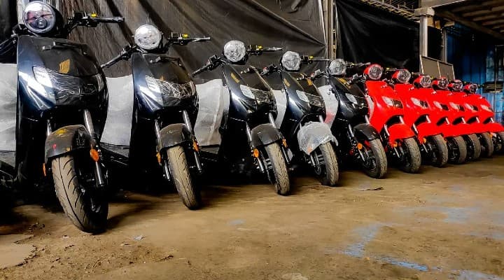 Bounce Infinity E1 - Check Offers, Electric, Price, Photos, Reviews ...