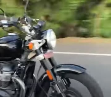 Royal Enfield Himalayan 450 & Bobber 650 Spied Testing Together